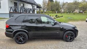 Black BMW X5 2008 in Utena, with an engine capacity of 3.00 L and mileage of 392 thousand km for 9390 €, photo 9 on AUTOMOTO.COM.LV