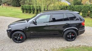 Black BMW X5 2008 in Utena, with an engine capacity of 3.00 L and mileage of 392 thousand km for 9390 €, photo 10 on AUTOMOTO.COM.LV