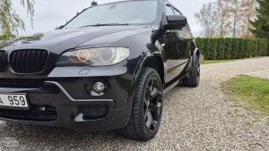 Black BMW X5 2008 in Utena, with an engine capacity of 3.00 L and mileage of 392 thousand km for 9390 €, photo 15 on AUTOMOTO.COM.LV