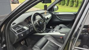 Black BMW X5 2008 in Utena, with an engine capacity of 3.00 L and mileage of 392 thousand km for 9390 €, photo 19 on AUTOMOTO.COM.LV