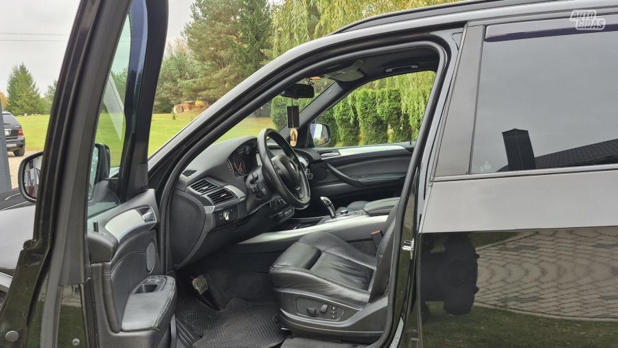 Black BMW X5 2008 in Utena, with an engine capacity of 3.00 L and mileage of 392 thousand km for 9390 €, photo 20 on AUTOMOTO.COM.LV