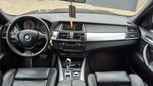 Black BMW X5 2008 in Utena, with an engine capacity of 3.00 L and mileage of 392 thousand km for 9390 €, photo 21 on AUTOMOTO.COM.LV