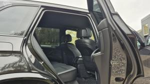 Black BMW X5 2008 in Utena, with an engine capacity of 3.00 L and mileage of 392 thousand km for 9390 €, photo 25 on AUTOMOTO.COM.LV