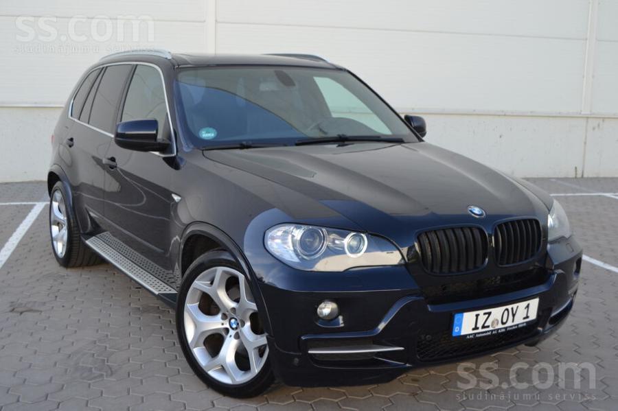Black BMW X5 2009 in Riga, with an engine capacity of 3.00 L and mileage of 0 thousand km for 9950 €, photo 3 on AUTOMOTO.COM.LV