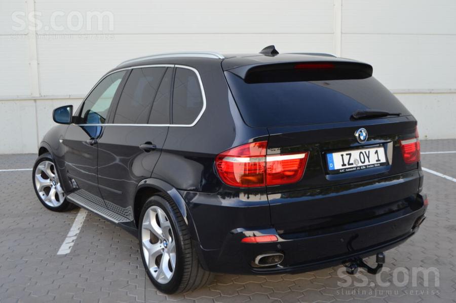 Black BMW X5 2009 in Riga, with an engine capacity of 3.00 L and mileage of 0 thousand km for 9950 €, photo 4 on AUTOMOTO.COM.LV