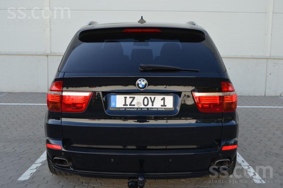Black BMW X5 2009 in Riga, with an engine capacity of 3.00 L and mileage of 0 thousand km for 9950 €, photo 5 on AUTOMOTO.COM.LV