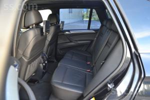 Black BMW X5 2009 in Riga, with an engine capacity of 3.00 L and mileage of 0 thousand km for 9950 €, photo 9 on AUTOMOTO.COM.LV