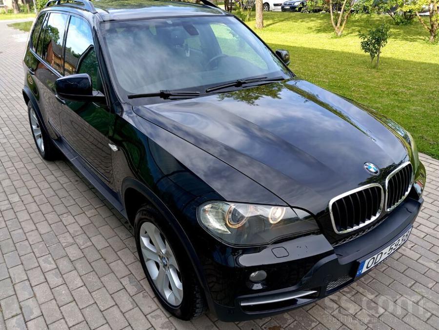 Black BMW X5 2009 in Balvi, with an engine capacity of 3.00 L and mileage of 327 thousand km for 6500 €, photo 8 on AUTOMOTO.COM.LV