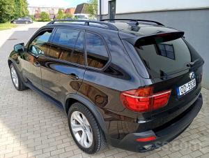 Black BMW X5 2009 in Balvi, with an engine capacity of 3.00 L and mileage of 327 thousand km for 6500 €, photo 19 on AUTOMOTO.COM.LV