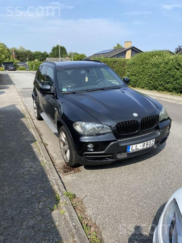 Black BMW X5 2009 in Riga, with an engine capacity of 3.00 L and mileage of 346 thousand km for 9000 €, photo 9 on AUTOMOTO.COM.LV