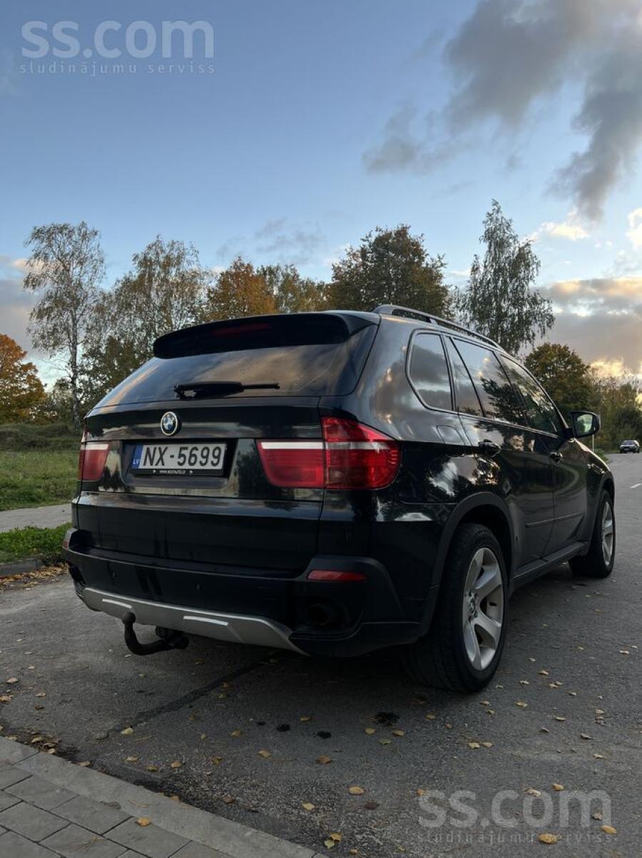 Melns BMW X5 2009 Rīga, ar dzinēja tilpumu 3.00 L un nobraukumu 399 tūkst. km par 8300 €, foto 4 vietnē AUTOMOTO.COM.LV