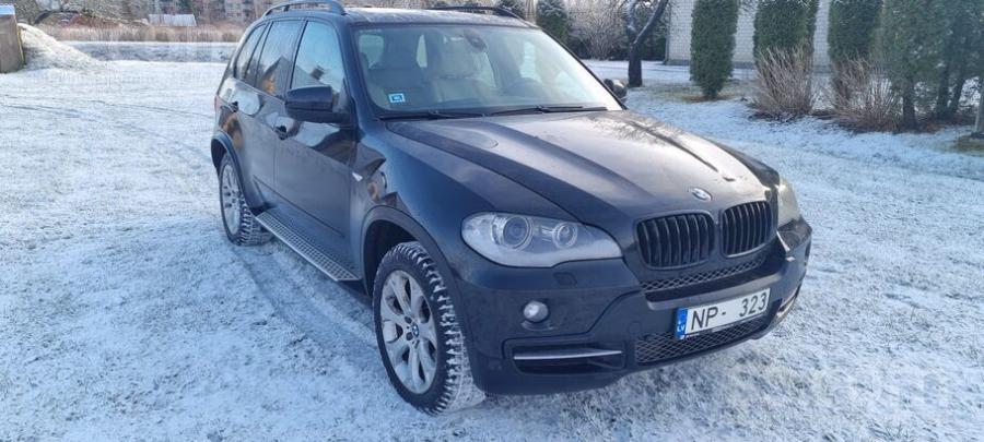 Melns BMW X5 2009 Madona, ar dzinēja tilpumu 3.00 L un nobraukumu 289 tūkst. km par 8200 €, foto 2 vietnē AUTOMOTO.COM.LV