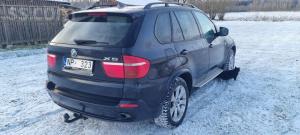 Melns BMW X5 2009 Madona, ar dzinēja tilpumu 3.00 L un nobraukumu 289 tūkst. km par 8200 €, foto 3 vietnē AUTOMOTO.COM.LV