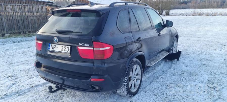 Melns BMW X5 2009 Madona, ar dzinēja tilpumu 3.00 L un nobraukumu 289 tūkst. km par 8200 €, foto 3 vietnē AUTOMOTO.COM.LV