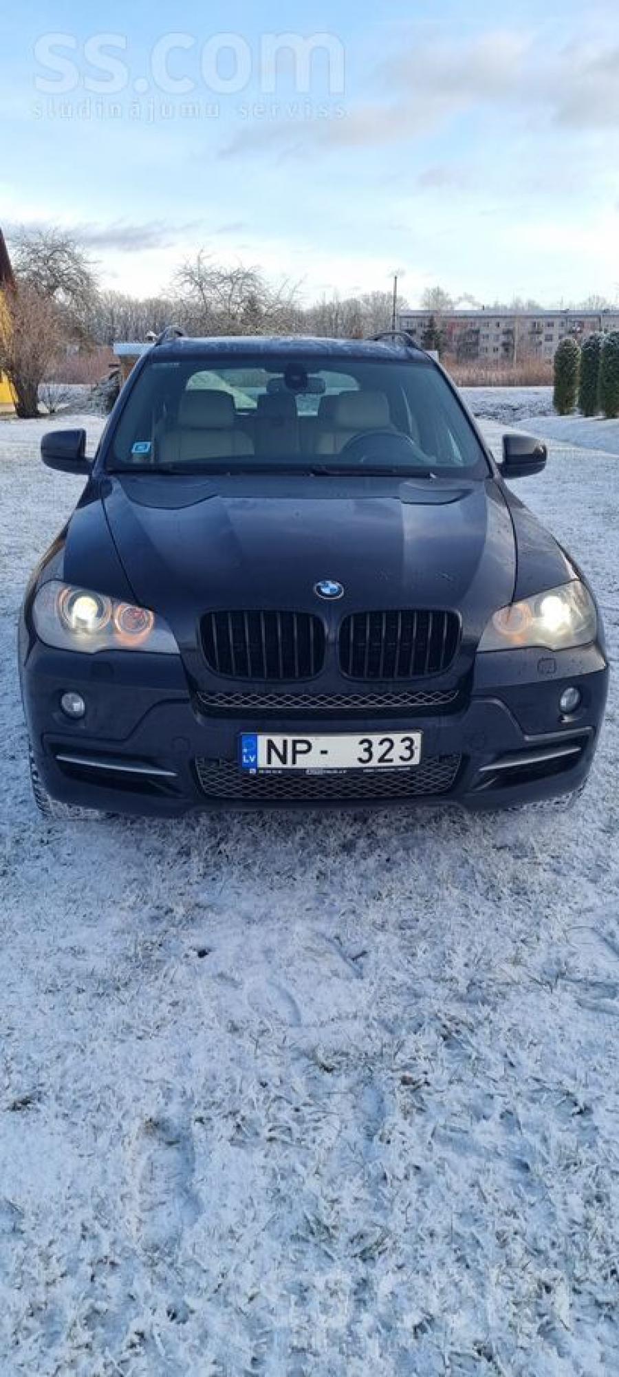 Melns BMW X5 2009 Madona, ar dzinēja tilpumu 3.00 L un nobraukumu 289 tūkst. km par 8200 €, foto 9 vietnē AUTOMOTO.COM.LV