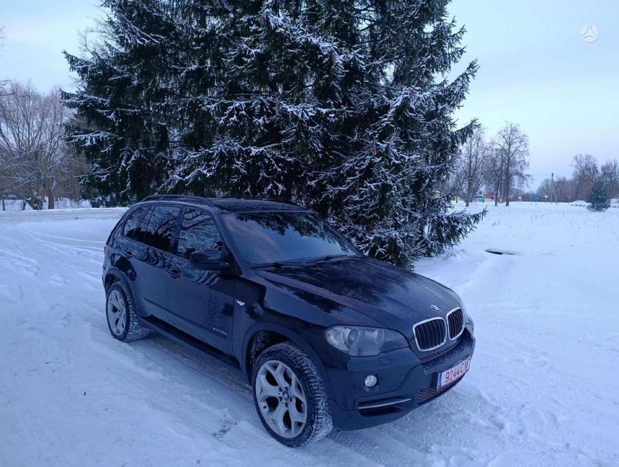 Black BMW X5 2009 in Panevezys, with an engine capacity of 0.00 L and mileage of 337 thousand km for 6800 €, photo 6 on AUTOMOTO.COM.LV