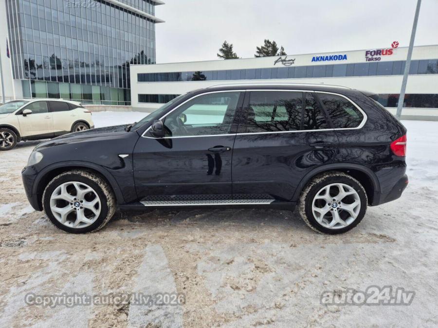 Melns BMW X5 2009 Tallina, ar dzinēja tilpumu 3.00 L un nobraukumu 239 tūkst. km par 11300 €, foto 5 vietnē AUTOMOTO.COM.LV