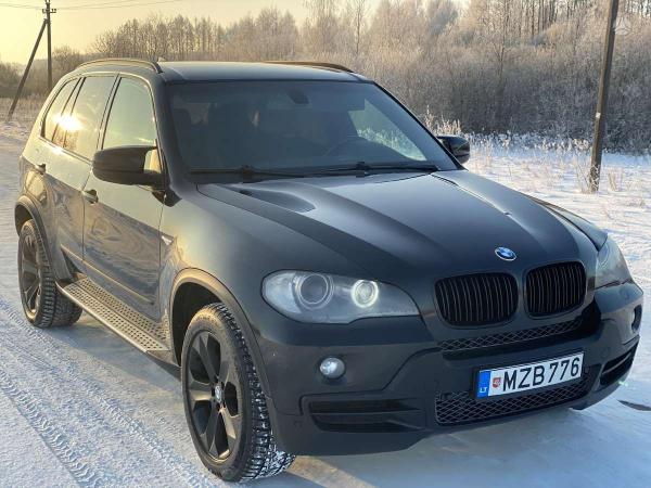 Black BMW X5 2009 in Vilnius, with an engine capacity of 3.00 L and mileage of 350 thousand km for 7450 €, photo 2 on AUTOMOTO.COM.LV