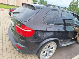 Melns BMW X5 2009 Utena, ar dzinēja tilpumu 3.00 L un nobraukumu 290 tūkst. km par 6300 €, foto 6 vietnē AUTOMOTO.COM.LV