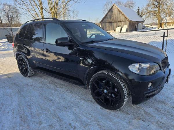 Black BMW X5 2009 in Kaunas, with an engine capacity of 3.00 L and mileage of 309 thousand km for 7950 €, photo 2 on AUTOMOTO.COM.LV