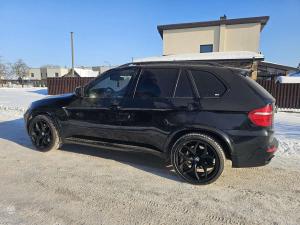 Black BMW X5 2009 in Kaunas, with an engine capacity of 3.00 L and mileage of 309 thousand km for 7950 €, photo 12 on AUTOMOTO.COM.LV