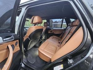 Black BMW X5 2009 in Kaunas, with an engine capacity of 3.00 L and mileage of 309 thousand km for 7950 €, photo 27 on AUTOMOTO.COM.LV