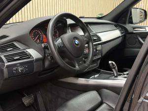 Melns BMW X5 2009 Marijampole, ar dzinēja tilpumu 2.99 L un nobraukumu 338 tūkst. km par 10800 €, foto 23 vietnē AUTOMOTO.COM.LV