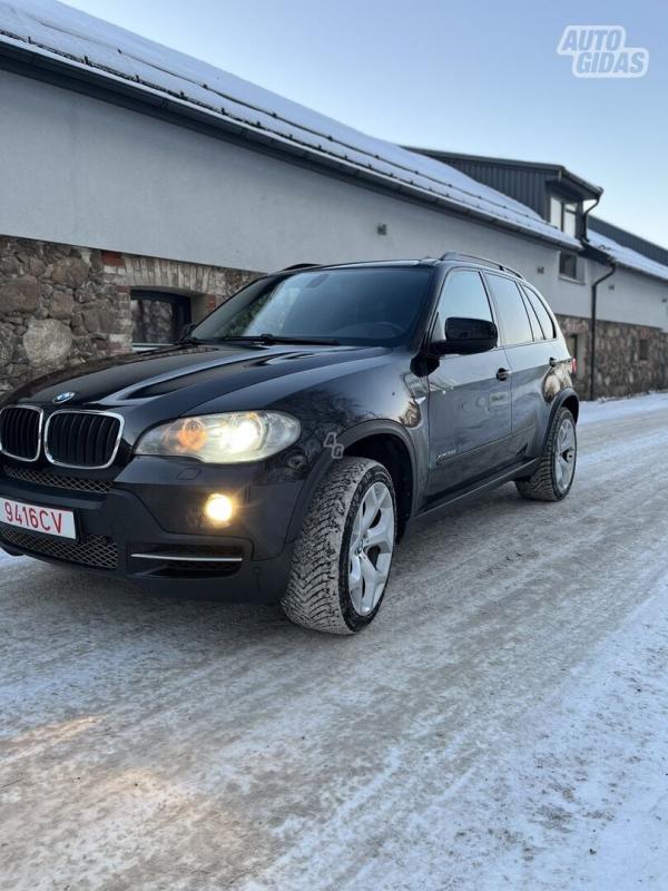 Melns BMW X5 2009 Panevēža, ar dzinēja tilpumu 3.00 L un nobraukumu 337 tūkst. km par 7500 €, foto 1 vietnē AUTOMOTO.COM.LV