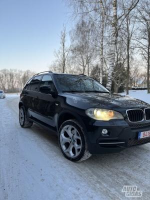 Black BMW X5 2009 in Panevezys, with an engine capacity of 3.00 L and mileage of 337 thousand km for 7500 €, photo 3 on AUTOMOTO.COM.LV