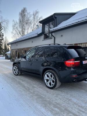 Black BMW X5 2009 in Panevezys, with an engine capacity of 3.00 L and mileage of 337 thousand km for 7500 €, photo 7 on AUTOMOTO.COM.LV