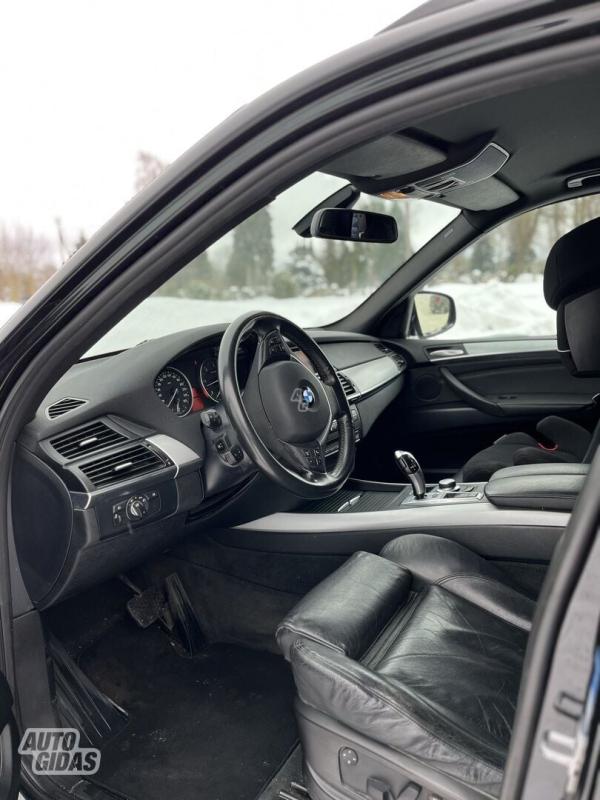 Melns BMW X5 2009 Panevēža, ar dzinēja tilpumu 3.00 L un nobraukumu 337 tūkst. km par 7500 €, foto 8 vietnē AUTOMOTO.COM.LV