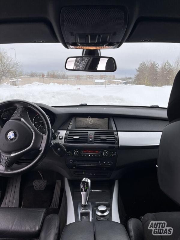 Melns BMW X5 2009 Panevēža, ar dzinēja tilpumu 3.00 L un nobraukumu 337 tūkst. km par 7400 €, foto 10 vietnē AUTOMOTO.COM.LV