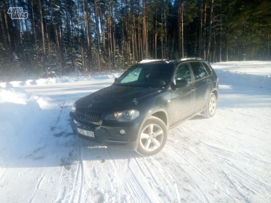 Black BMW X5 2009 in Kaunas, with an engine capacity of 3.00 L and mileage of 318 thousand km for 4500 €, photo 2 on AUTOMOTO.COM.LV