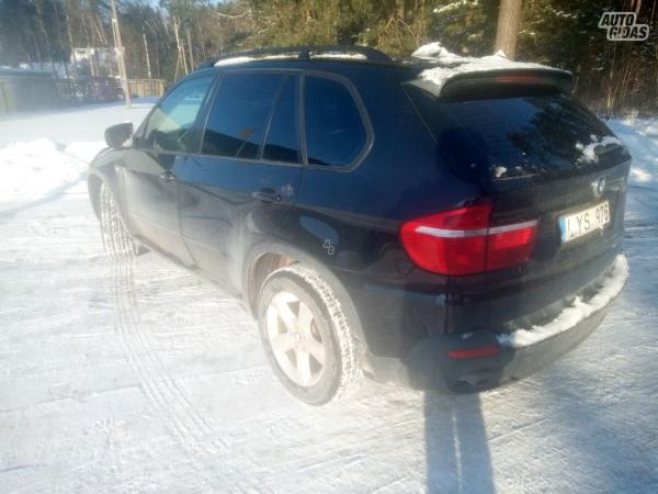 Black BMW X5 2009 in Kaunas, with an engine capacity of 3.00 L and mileage of 318 thousand km for 4500 €, photo 5 on AUTOMOTO.COM.LV