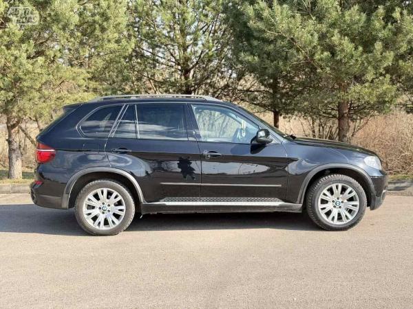 Black BMW X5 2009 in Vilnius, with an engine capacity of 3.00 L and mileage of 330 thousand km for 6000 €, photo 4 on AUTOMOTO.COM.LV