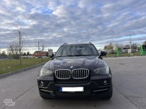 Black BMW X5 2009 in Kaunas, with an engine capacity of 3.00 L and mileage of 531 thousand km for 5000 €, photo 3 on AUTOMOTO.COM.LV