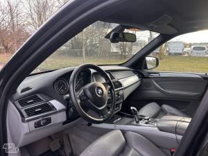 Black BMW X5 2009 in Kaunas, with an engine capacity of 3.00 L and mileage of 531 thousand km for 5000 €, photo 14 on AUTOMOTO.COM.LV