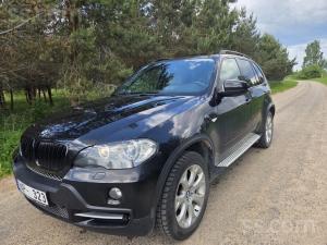 Black BMW X5 2009 in Madona, with an engine capacity of 3.00 L and mileage of 289 thousand km for 8250 €, photo 3 on AUTOMOTO.COM.LV