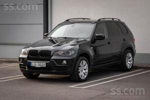 Melns BMW X5 2009 Rīga, ar dzinēja tilpumu 3.00 L un nobraukumu 351 tūkst. km par 7990 €, foto  vietnē AUTOMOTO.COM.LV