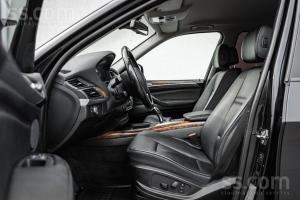 Melns BMW X5 2009 Rīga, ar dzinēja tilpumu 3.00 L un nobraukumu 351 tūkst. km par 7990 €, foto 10 vietnē AUTOMOTO.COM.LV