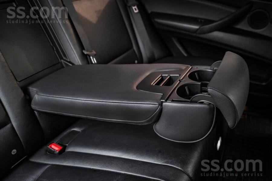 Melns BMW X5 2009 Rīga, ar dzinēja tilpumu 3.00 L un nobraukumu 351 tūkst. km par 7990 €, foto 15 vietnē AUTOMOTO.COM.LV