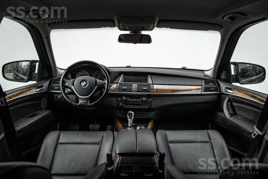 Melns BMW X5 2009 Rīga, ar dzinēja tilpumu 3.00 L un nobraukumu 351 tūkst. km par 7990 €, foto 17 vietnē AUTOMOTO.COM.LV