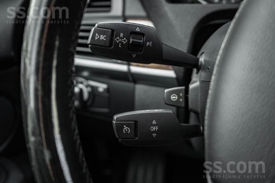 Melns BMW X5 2009 Rīga, ar dzinēja tilpumu 3.00 L un nobraukumu 351 tūkst. km par 7990 €, foto 18 vietnē AUTOMOTO.COM.LV