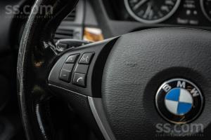 Melns BMW X5 2009 Rīga, ar dzinēja tilpumu 3.00 L un nobraukumu 351 tūkst. km par 7990 €, foto 19 vietnē AUTOMOTO.COM.LV