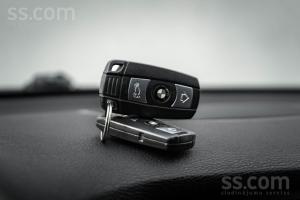 Melns BMW X5 2009 Rīga, ar dzinēja tilpumu 3.00 L un nobraukumu 351 tūkst. km par 7990 €, foto 30 vietnē AUTOMOTO.COM.LV