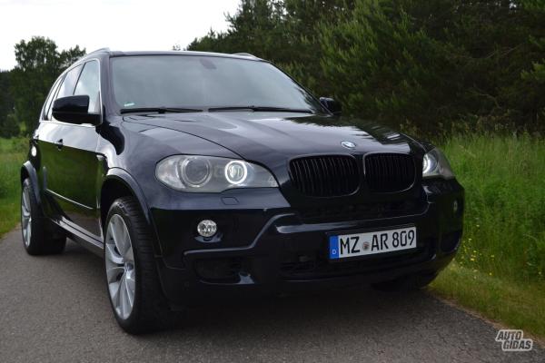 Black BMW X5 2009 in Vilnius, with an engine capacity of 3.00 L and mileage of 211 thousand km for 10200 €, photo 1 on AUTOMOTO.COM.LV