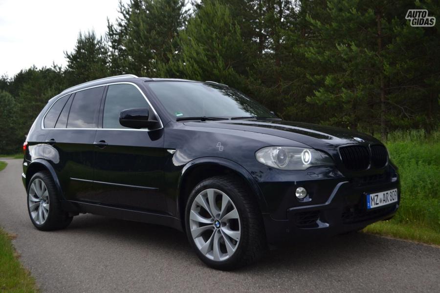 Black BMW X5 2009 in Vilnius, with an engine capacity of 3.00 L and mileage of 211 thousand km for 10200 €, photo 3 on AUTOMOTO.COM.LV