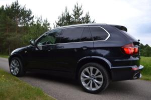 Black BMW X5 2009 in Vilnius, with an engine capacity of 3.00 L and mileage of 211 thousand km for 10200 €, photo 5 on AUTOMOTO.COM.LV