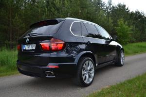 Black BMW X5 2009 in Vilnius, with an engine capacity of 3.00 L and mileage of 211 thousand km for 10200 €, photo 7 on AUTOMOTO.COM.LV