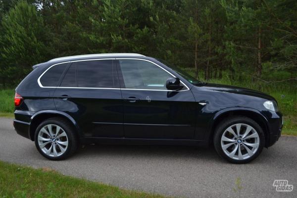 Black BMW X5 2009 in Vilnius, with an engine capacity of 3.00 L and mileage of 211 thousand km for 10200 €, photo 7 on AUTOMOTO.COM.LV
